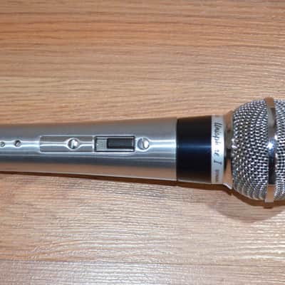 Shure 565SD Switchable Cardioid Dynamic Microphone | Reverb