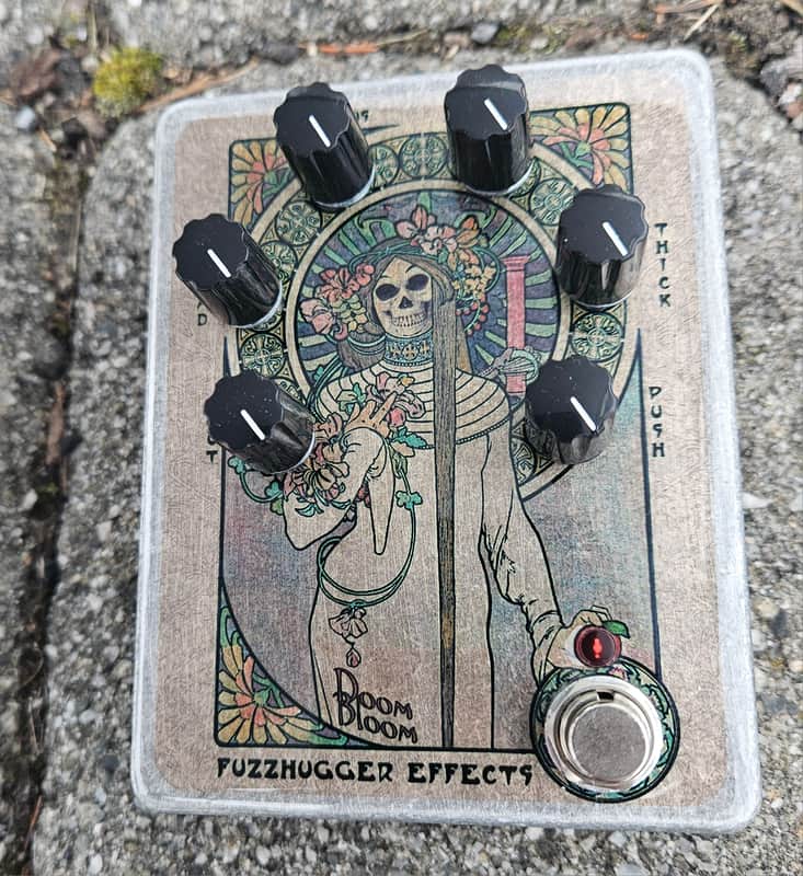 Cosmetic SALE: FuzzHugger Doom Bloom fuzz - Deluxe Clear | Reverb