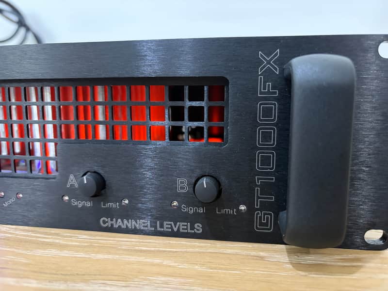 🎸 Matrix GT1000FX 2U Power Amp – Excellent Condition – Quiet | Reverb