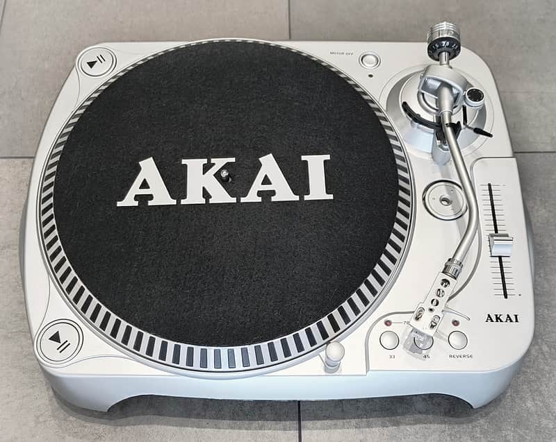 Akai ATT-022U Belt Drive DJ Style Turntable with USB | Reverb