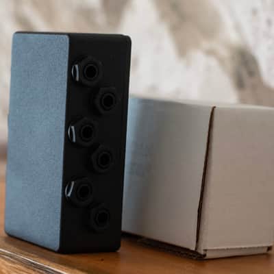 American Loopers 6 Way Isolated TRS Junction Box 2025 - Black | Reverb