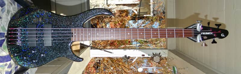 Peavey Gv Graphite 5 string 35" scale bass guitar 3 band EQ, | Reverb