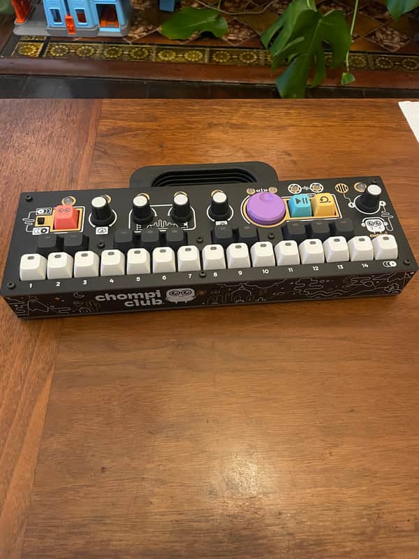 Chompi Chompi Sampler 2024 - Black | Reverb