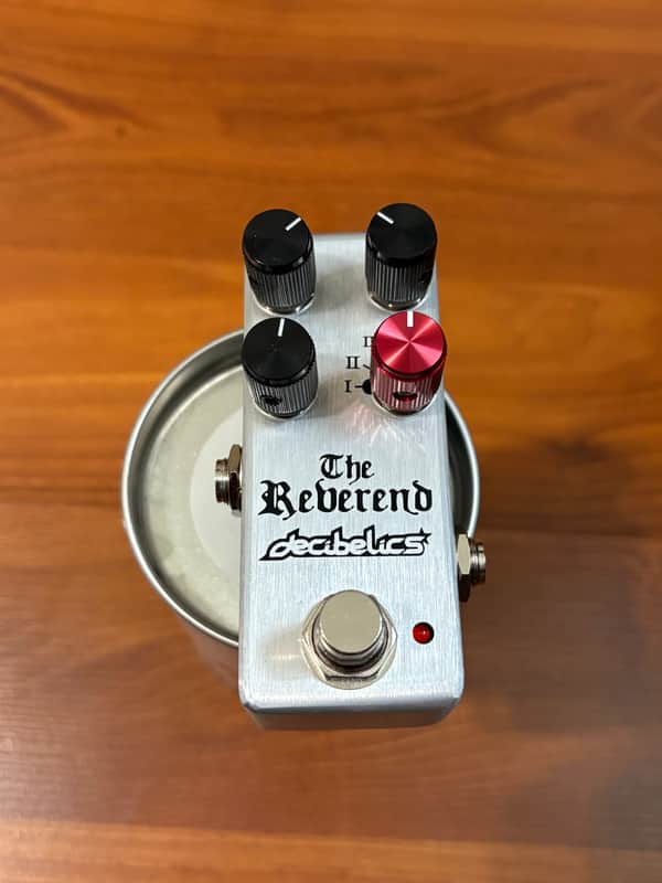 Decibelics The reverend distortion fuzz | Reverb