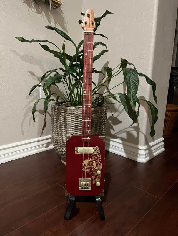 Cigar Box Guitar, 3-String Electric, Sweet Jane | Reverb