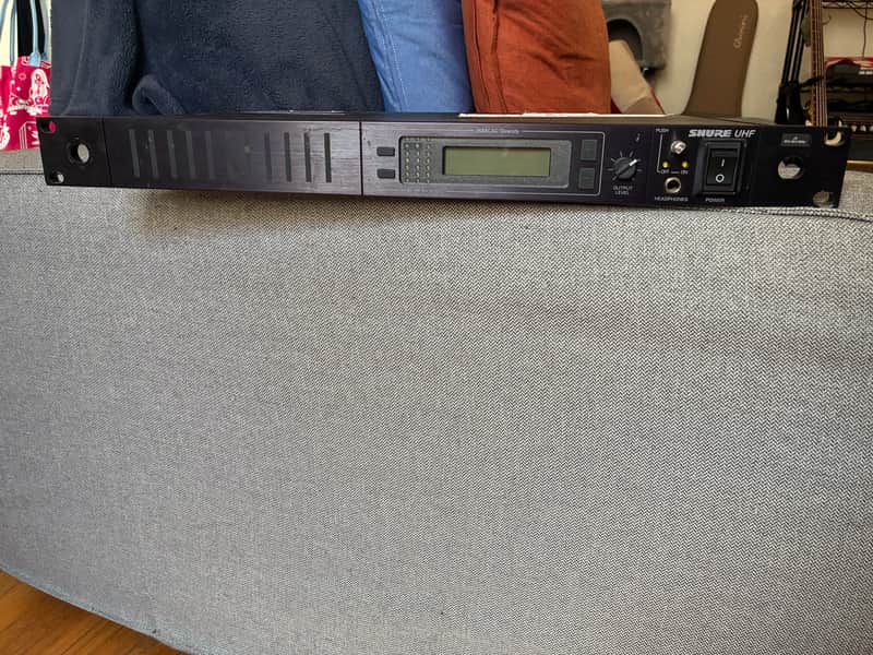 Shure U4S-J4 554-584MHz Wireless Receiver | Reverb