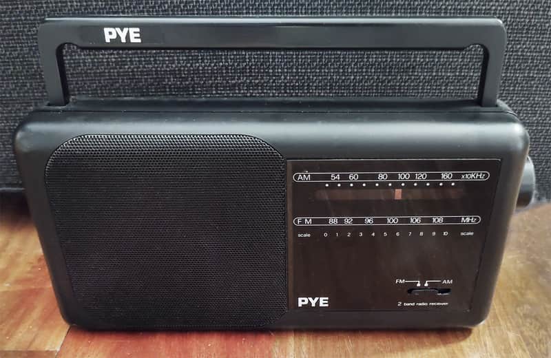 Vintage PYE NT4012 AM/FM Transistor Radio | Reverb