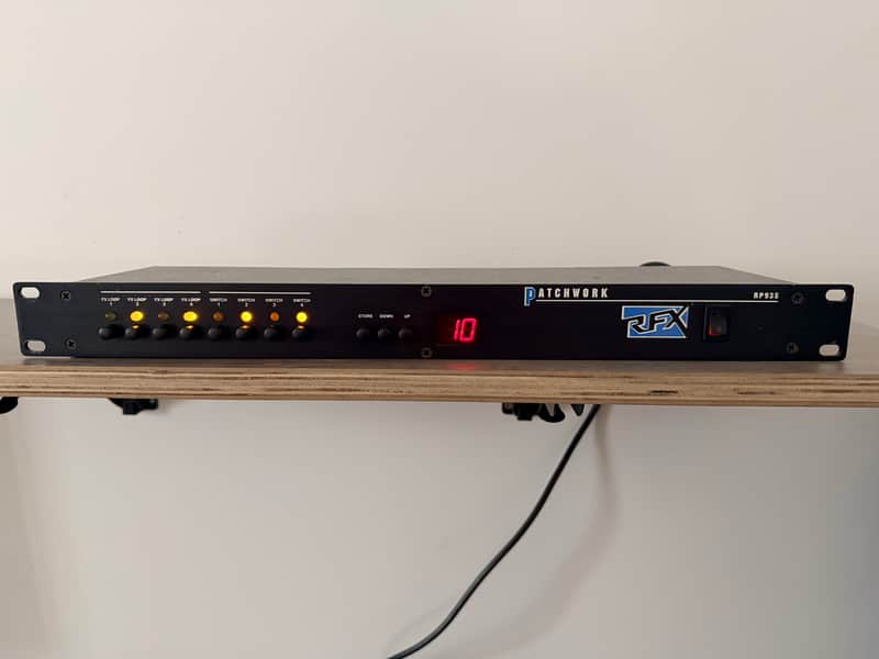 RFX Patchwork RP93s MIDI Controllable Loop Switcher and Amp | Reverb