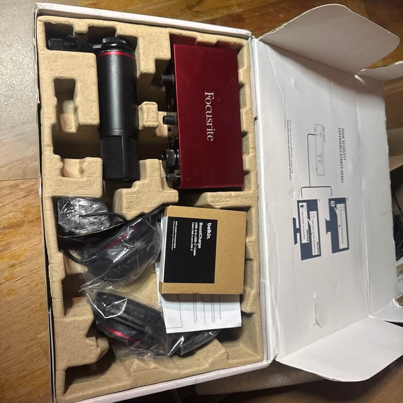 Focusrite Scarlett 2i2 Studio 3rd Gen USB-C Recording Bundle | Reverb