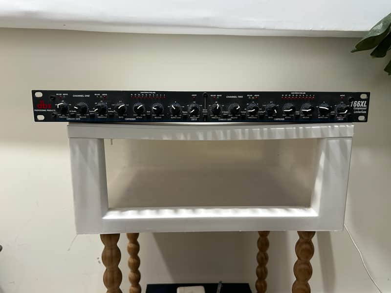 dbx 166XL Stereo Compressor / Limiter / Gate 2000s - Black | Reverb