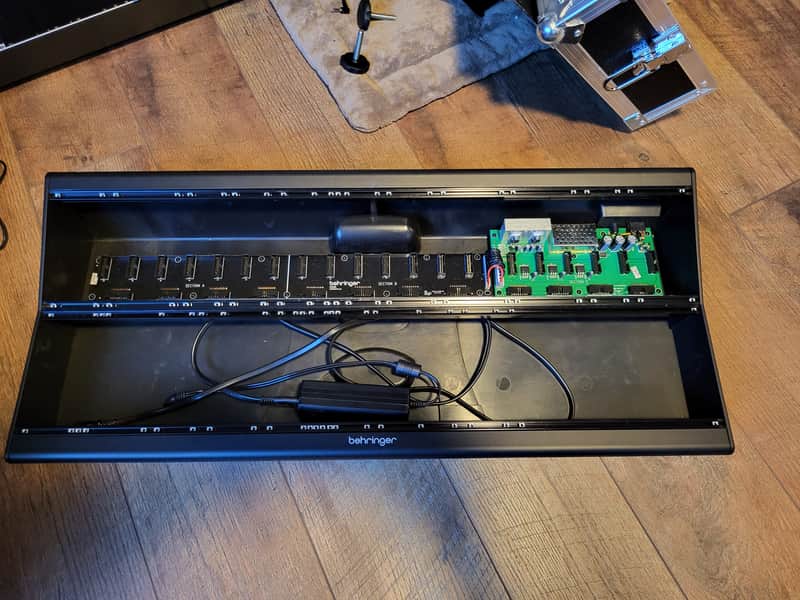 Behringer EURORACK GO Mobile 2 x 140 HP Eurorack Case with | Reverb UK