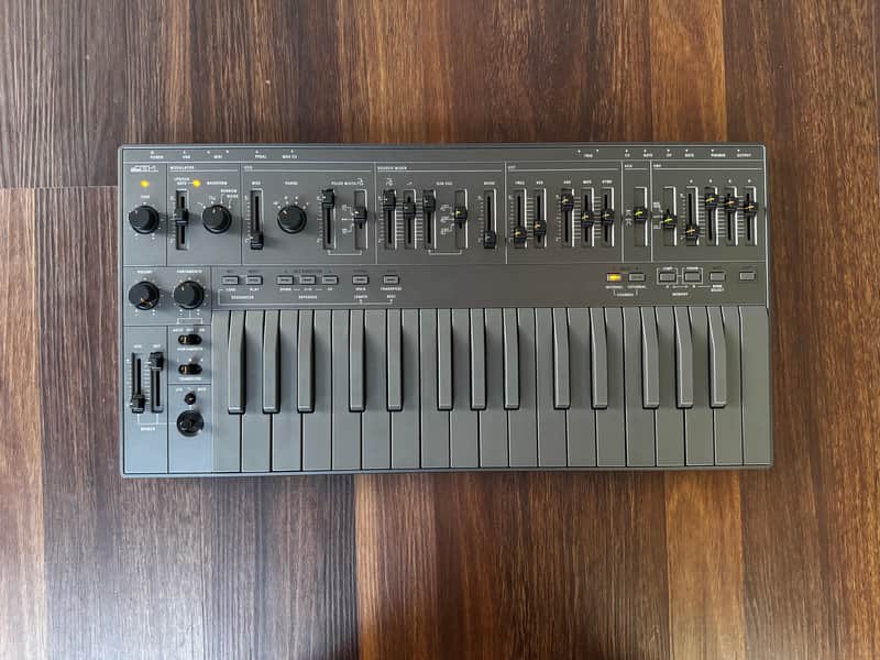 Superlative SB01 Space Bee Analog Keyboard Synthesizer | Reverb