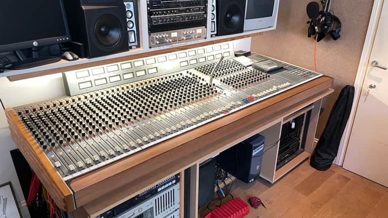 Soundtracs CM4400 32 Channel Mixing Console early 1980s - | Reverb