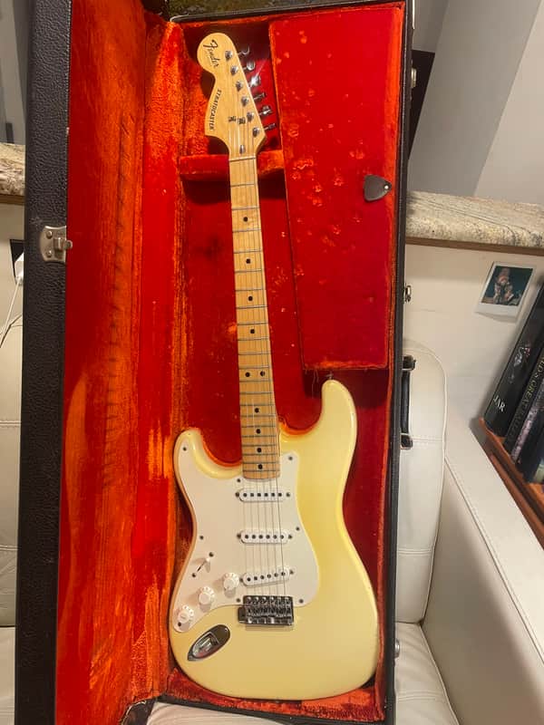 Lefty Olympic White 1979 Fender Stratocaster w/ OG | Reverb Canada