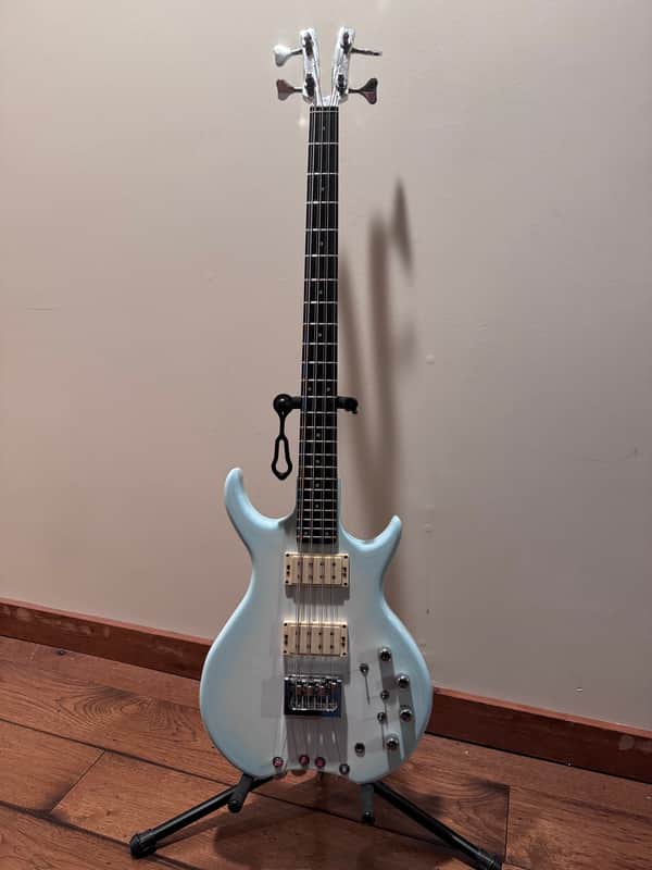 Kramer Stagemaster Deluxe 8-string '80s, aluminum neck | Reverb
