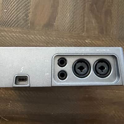 Universal Audio Arrow 2x4 Thunderbolt 3 Interface with Solo | Reverb