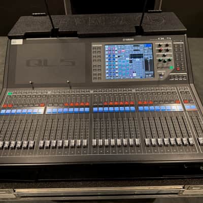 Yamaha QL5 with R&R road case | Reverb