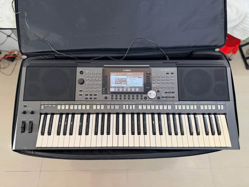 Yamaha PSR-S970 61-Key Arranger Workstation Used | Reverb