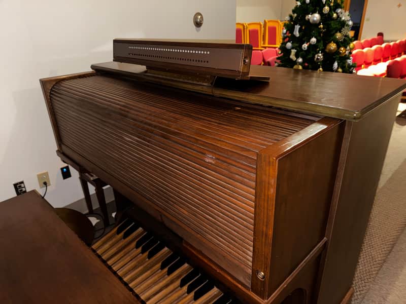 Allen electronic church organ — dual manual console with | Reverb