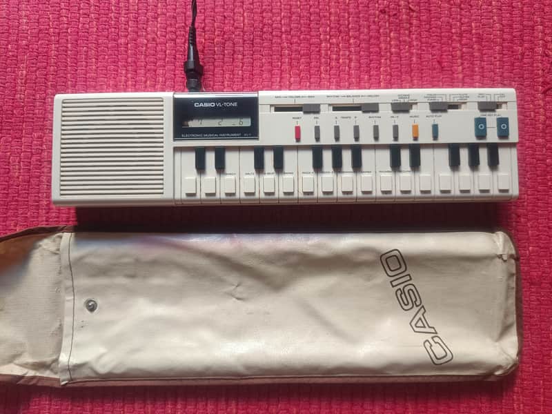 Casio VL-1 VL-Tone 29-Key Synthesizer Keyboard 1979 - 1984 - | Reverb