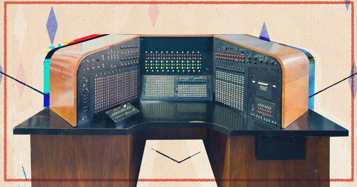 Is This Old Synth Workstation the World's First DAW? | Reverb News
