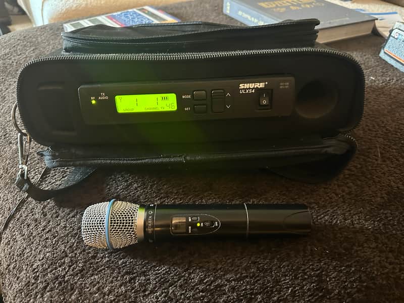 Shure ULXS24/Beta87A Wireless Handheld Mic System w/Gator Bag | Reverb