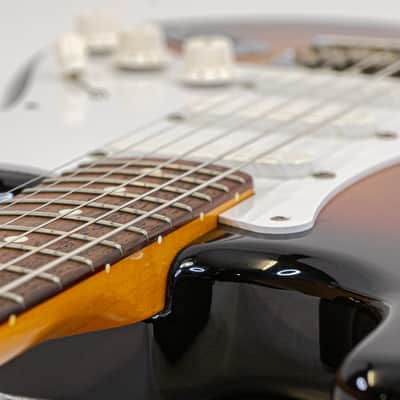 Late 90s Fender Stratocaster Sunburst Crafted in Japan | Reverb Canada