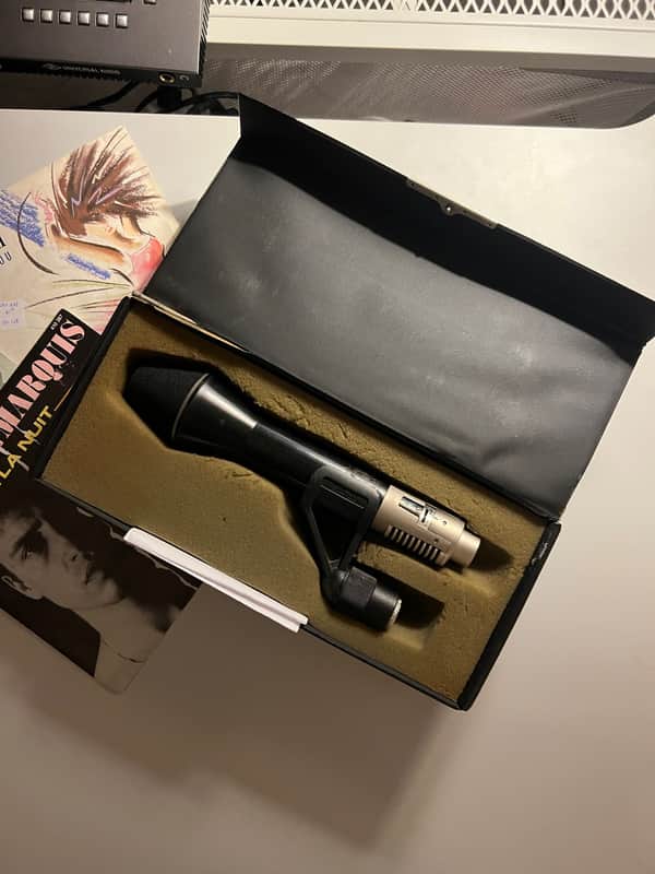AKG D202 ES vintage microphone | Reverb