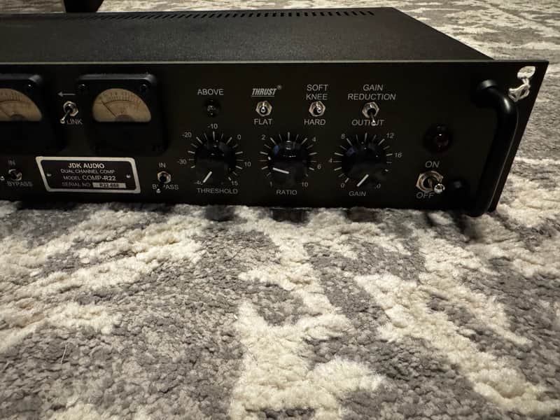 JDK Audio R22 Dual-Channel Compressor - Green | Reverb