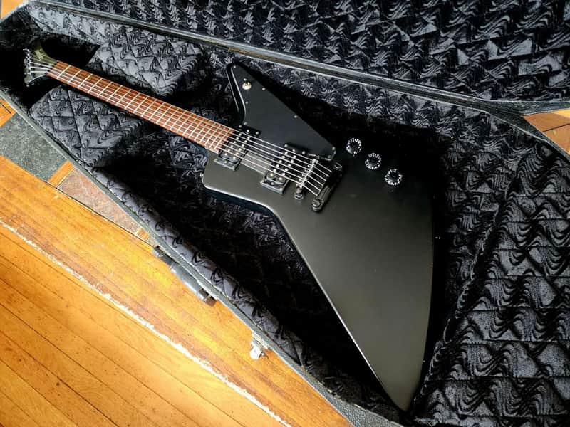 Epiphone Explorer Gothic w/Coffin case 2005 - matte blk | Reverb