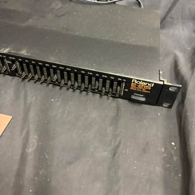 Roland E-215 Graphic Equalizer Rackmount Stereo Audio | Reverb