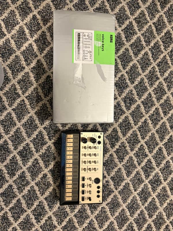 Korg Volca Keys Analog Loop Synthesizer 2013 - Present - | Reverb