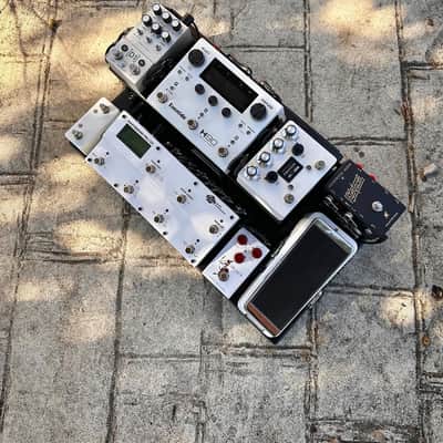 Omilion White Rig - Archer, H90, EUNA, RJM PBC6x, Xotic Wah, | Reverb