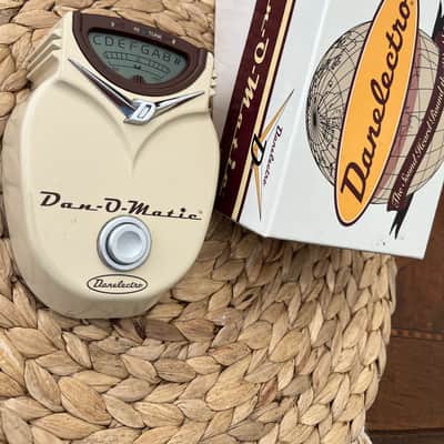 Danelectro DT-1 Dan-O-Matic Tuner 2010s - Cream | Reverb