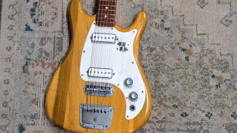 Magnatone Zephyr 1960's w/ OHSC | Reverb