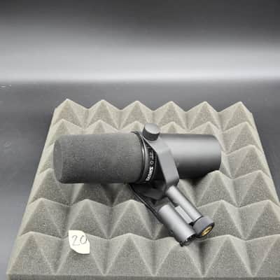 Shure SM7B Cardioid Dynamic Microphone 2001 - Present - Black | Reverb