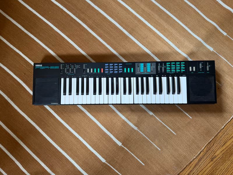 Yamaha PSR 22 Digital FM Synthesizer | Reverb