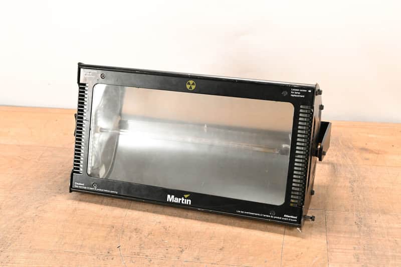 Martin Lighting Atomic 3000 DMX High-Power Xenon Strobe Light | Reverb