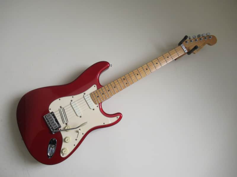 Fender Strat Plus Deluxe 1991 - Candy Apple Red | Reverb