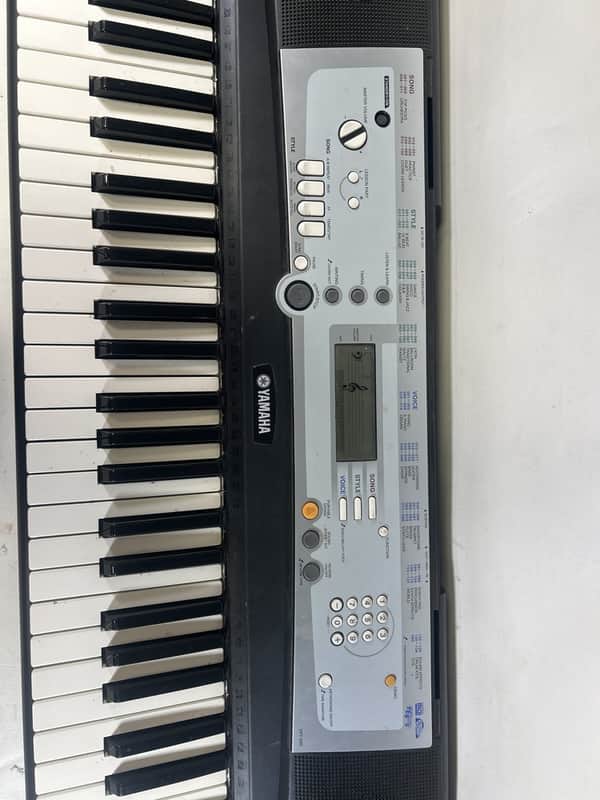 Modern 2004 Yamaha YPT-200 Keyboard 61 Keys | Reverb