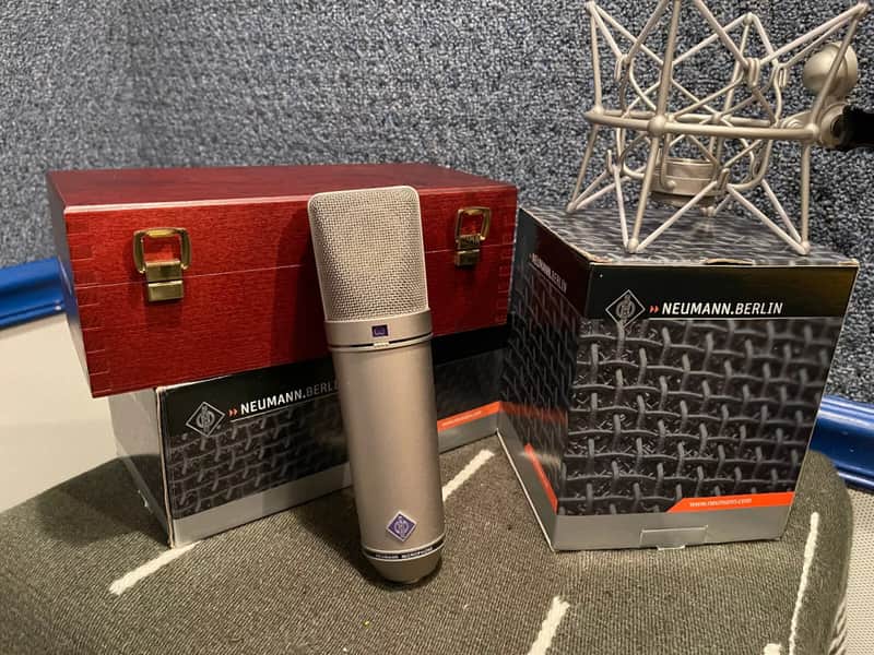 Neumann U87 Ai Studio Microphone Combo with Neumann EA | Reverb Canada