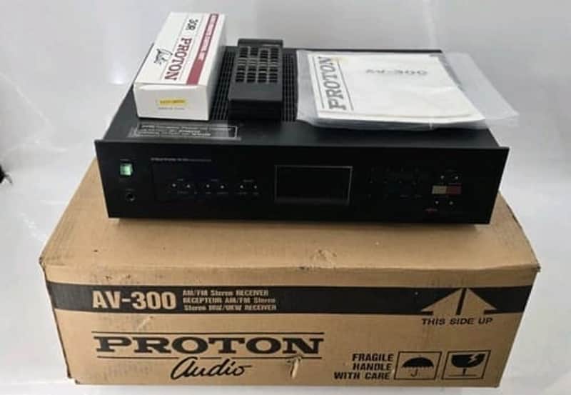 Proton AV-300 Stereo Receiver w/Remote Bundle *Dim Display* - | Reverb