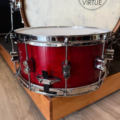 USED - DW Performance 14"x6.5 HVX Maple Snare Drum, Cherry | Reverb