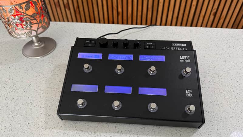 Line 6 HX Effects Multi-Effects Guitar Processor w/ Power | Reverb