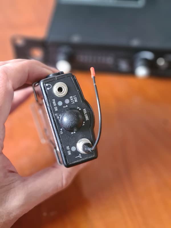 Shure Shure PSM 600 IEM Transmitter + Receiver Set | | Reverb
