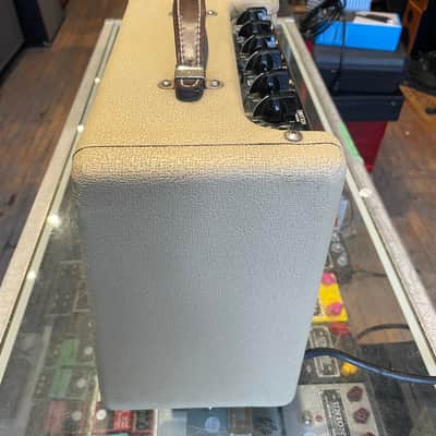 Fender Bronco-Amp 90s | Reverb