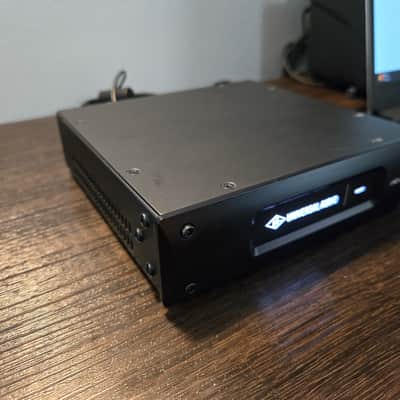 Universal Audio UAD-2 Satellite Thunderbolt 2 - OCTO 2018 - | Reverb
