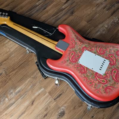 Fender Pink Paisley Stratocaster Electric Guitar 1999-2002 | Reverb