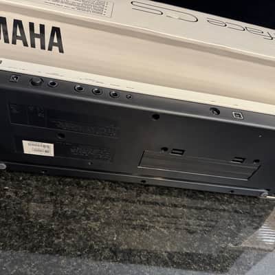 Yamaha Reface CS Mini Mobile Keyboard 2015 - Present - White | Reverb