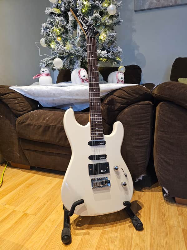 Charvette Model 200 white | Reverb